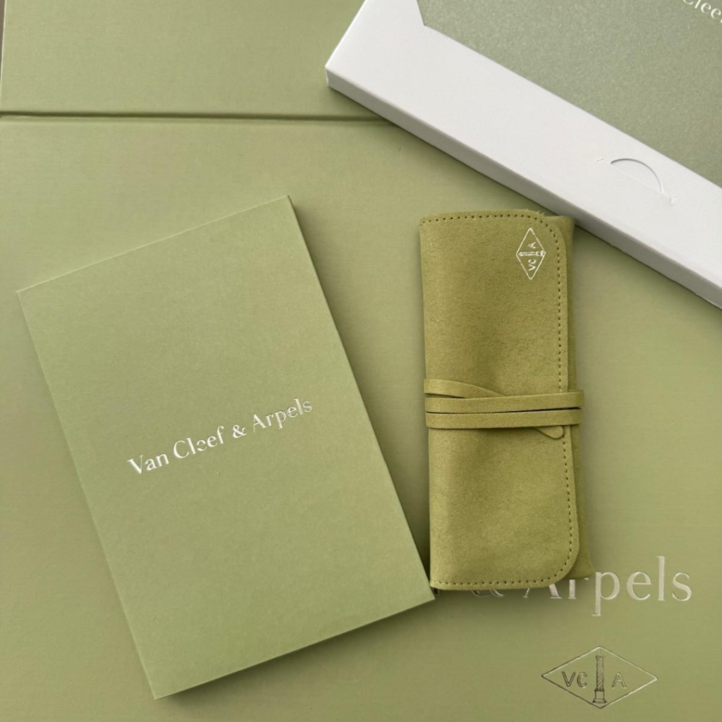 Van Cleef & Arpels - Second Hand Luxury Jewellery